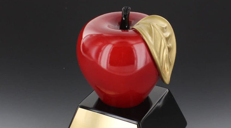 2023 Red Apple Award Recipients - Classroom Antics